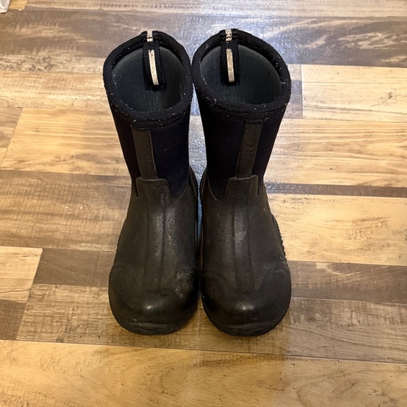 Muck Boots | Shoes | Muck Boots Childs Size 2 | Poshmark